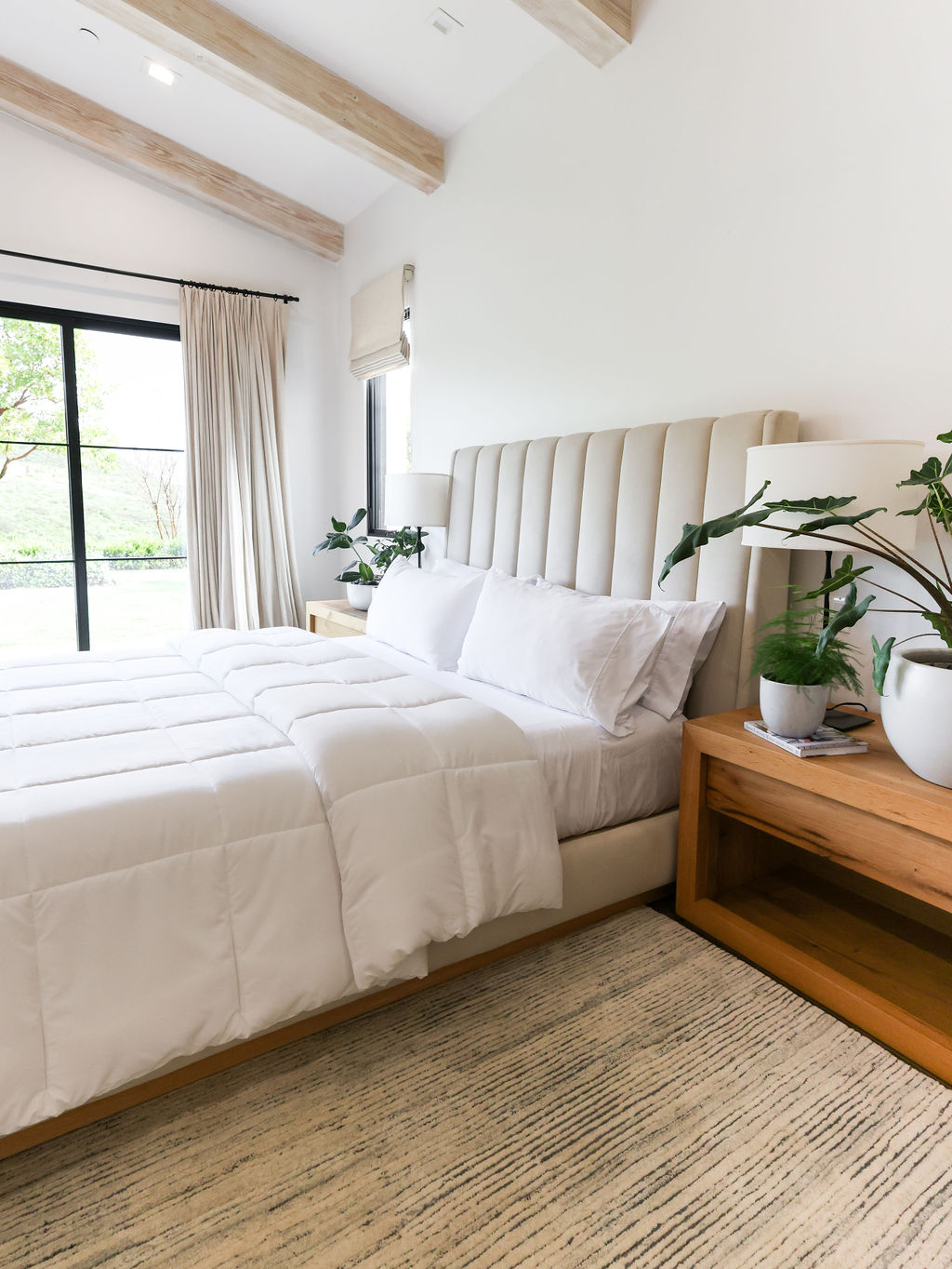 A Guide to Bedding & Linen Product Photography with Jennifer Adams - chelsealoren.co